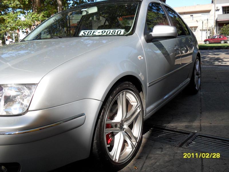 Mayori Car Detailing: Volkswagen Bora 1.8T Gris Plata (Uruguay)